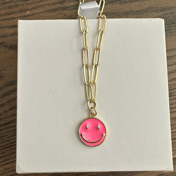 Mary Kathryn | Jewelry | Mary Kathryn Pink Smiley Face Necklace | Poshmark